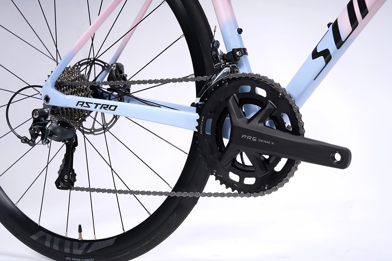 【UCI認証】話題のSUNPEED ASTROがパワーアップ！Tiagra油圧ディスク化で124,800円（おすすめ通販ロードバイク） | 古賀修三のじてんしゃ学園